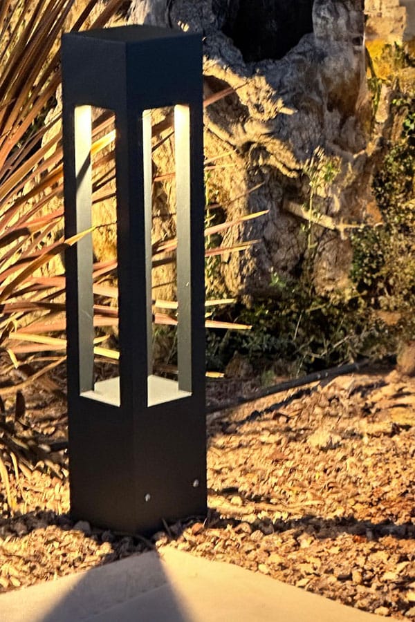 Fortress Modern Bollard Light