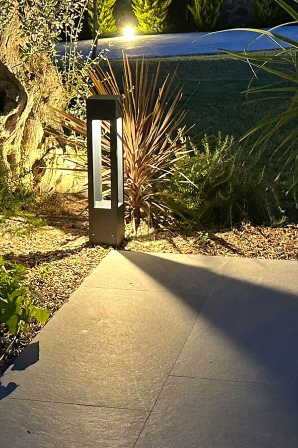 Fortress Modern Bollard Light